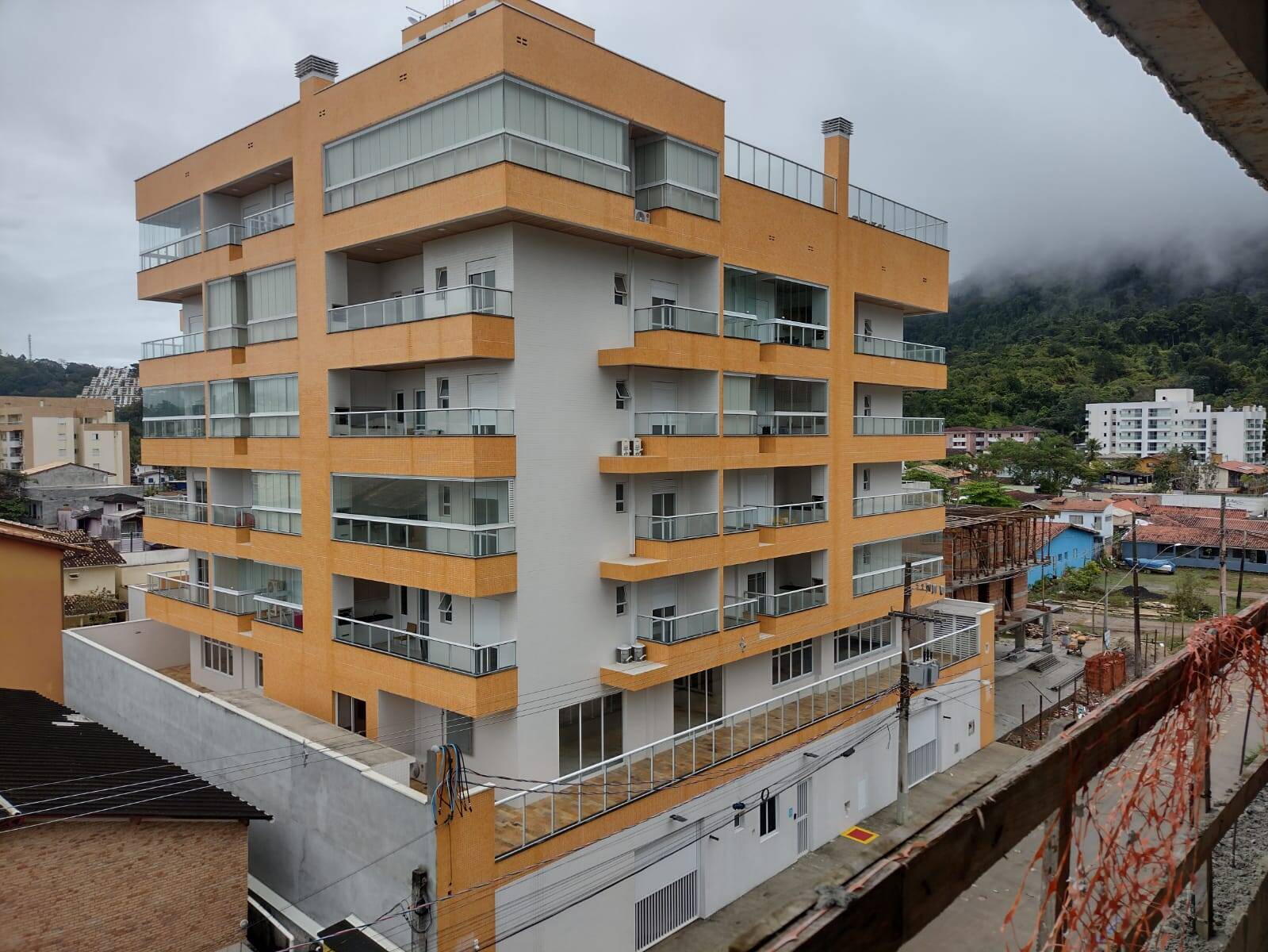 Apartamento 2 dormitórios sendo 1 suíte no Edifício Morada do Sol